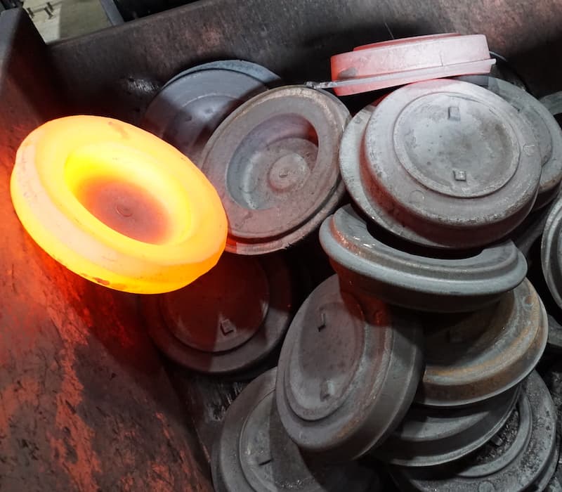 Distinguishing forging and casting processes.